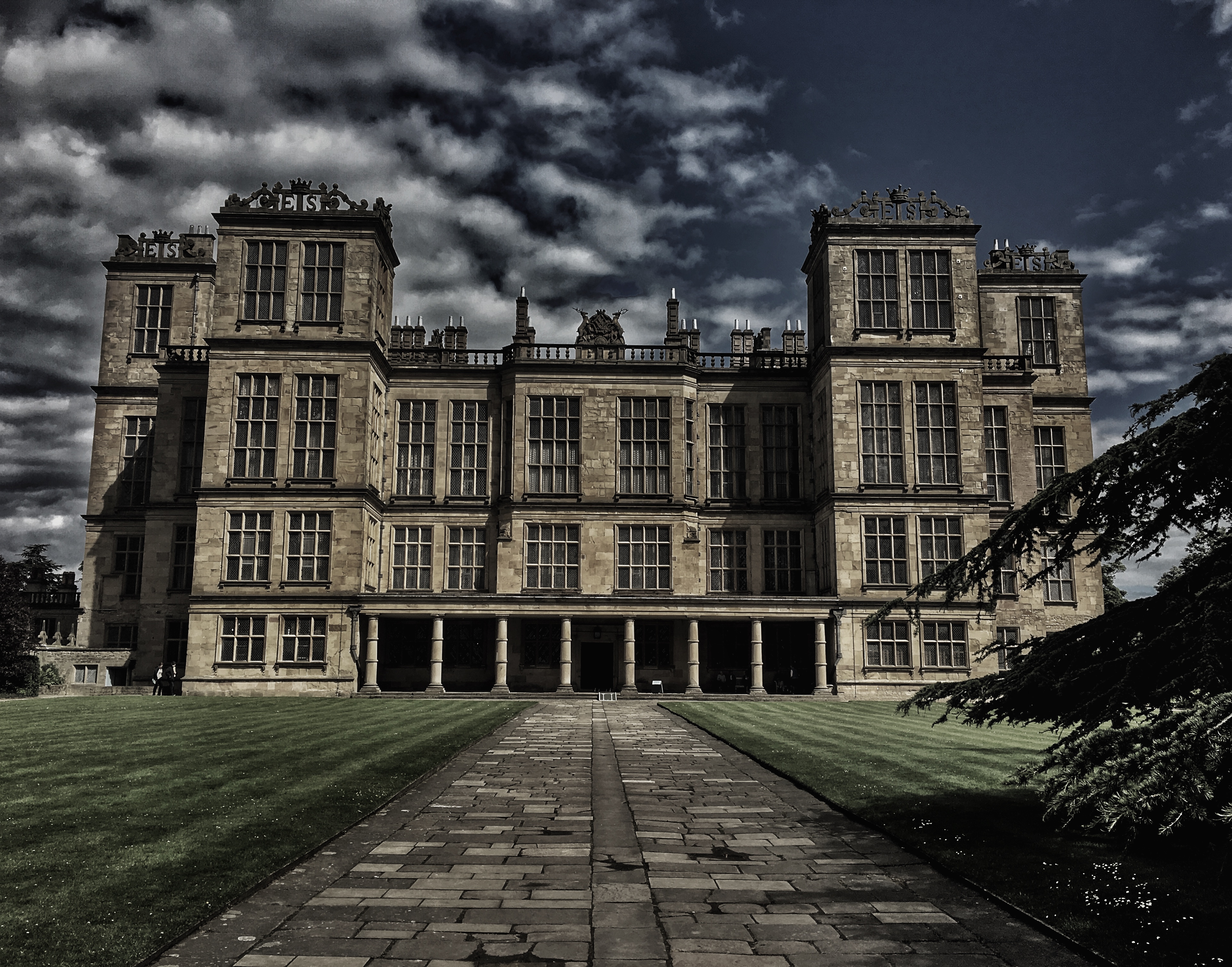 Hardwick Hall Strikefans